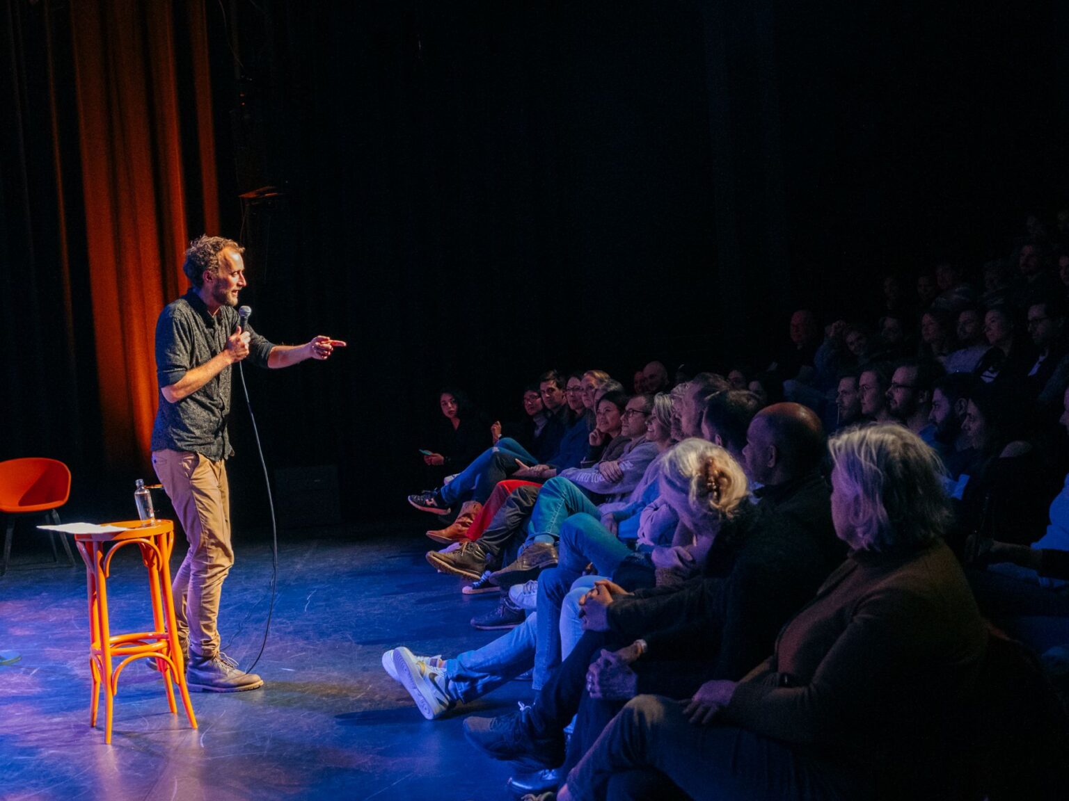 The Surprising Benefits of Stand-Up Comedy ─ Why You Should Attend a ...